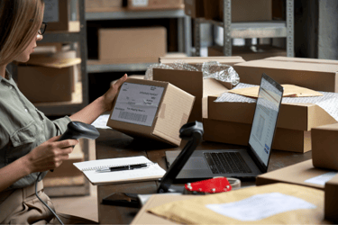 How Package Tracking Software Is Used to Streamline Your Business